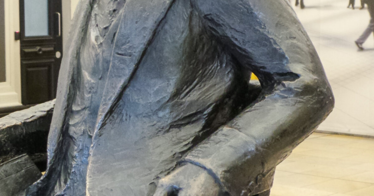 Talking Statues at Paddington | Paddington
